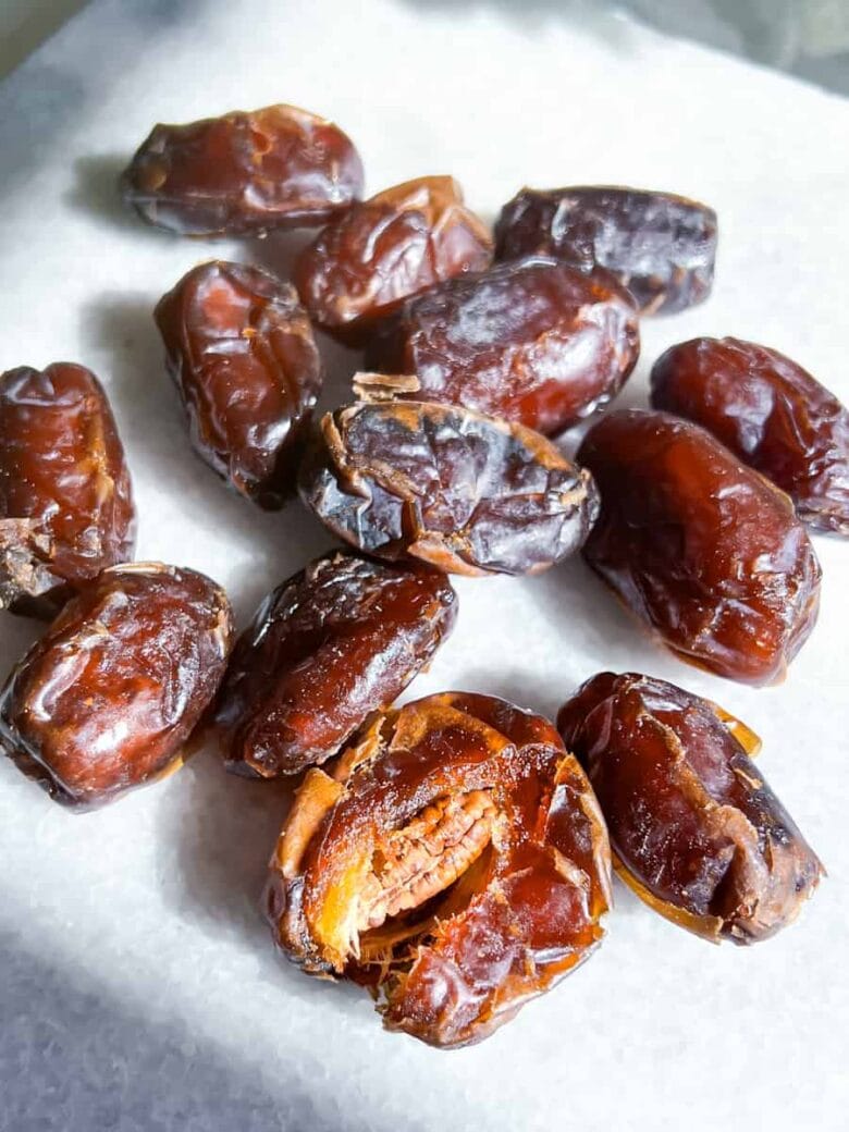 Peanut Butter Banana Date Smoothie with Protein - Entirely Emmy